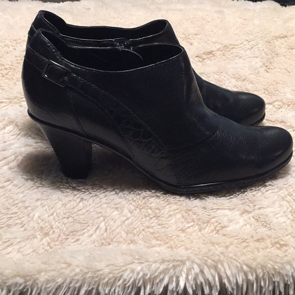 Clarks | Shoes | Clarks Bendables Leather Button Zip Ankle Boots | Poshmark